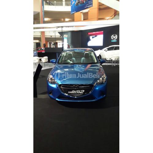 Mazda 2 V skyactiv 2014 warna silver - Tribun JualBeli