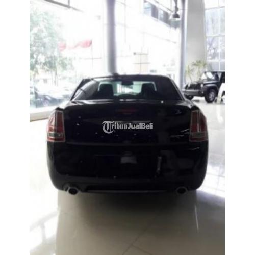 Mobil Mewah Chrysler 300C SRT 6.4 Hemi Black New Tahun 2016 di Jakarta ...