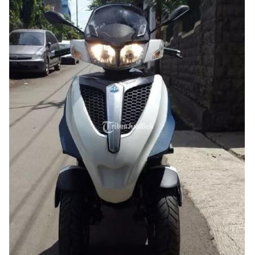 Motor Piagio MP3 125cc Yourban BluediWhite Isitmewa Luar Dalam Second ...