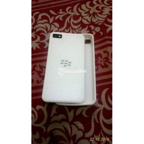 BB / BlackBerry Z10 4G Mulus Fullset Lengkap Fungsi Normal Putih di ...