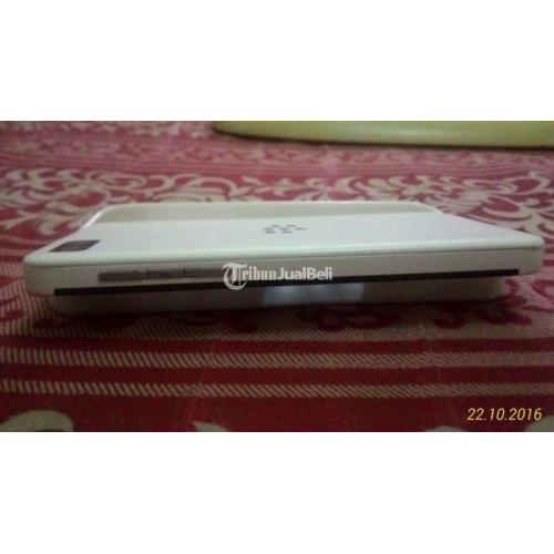 BB / BlackBerry Z10 4G Mulus Fullset Lengkap Fungsi Normal Putih di ...