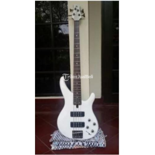 Bass Yamaha TRBX 304 Warna Putih Second Mulus Nego Sopan di Jakarta ...