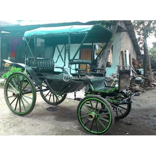 Andong / Dokar (Kereta Kuda) Antik Rangka Besi Bahan Kayu Jati Barang ...