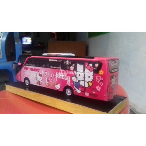 Pajangan Miniatur Bus Papercraft Koleksi Hiasan Bisa By Request di Solo ...