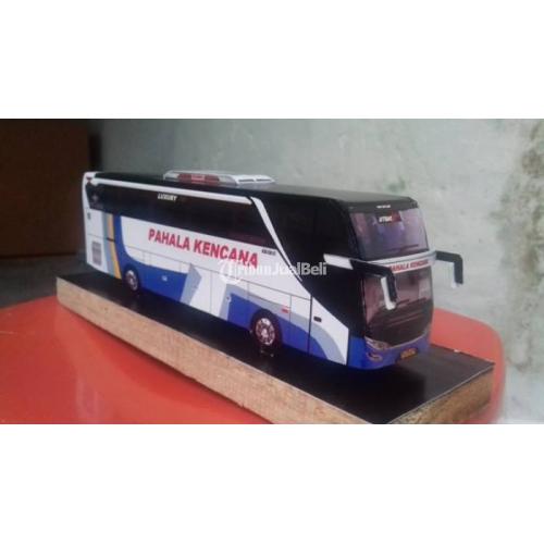 Pajangan Miniatur Bus Papercraft Koleksi Hiasan Bisa By Request di Solo ...