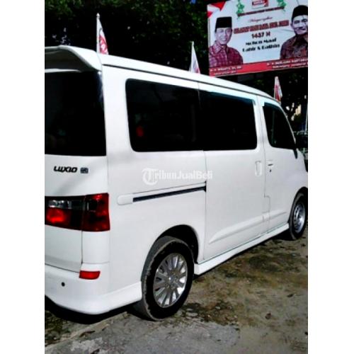 Mobil Second Bekas Daihatsu Luxio Putih 2012 Type X Surat Lengkap di ...