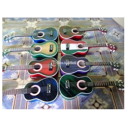 Gitar Ukulele atau Akustik dengan 4 Senar Murah Banget di Solo - Tribun ... Gitar Ukulele atau Akustik dengan 4 Senar Murah Banget di Solo - Tribun ...