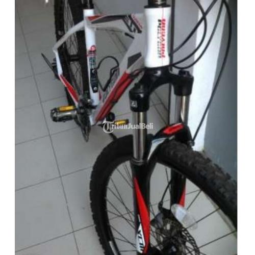 Sepeda Polygon Xtrada 3.0 Second Warna Putih di Banyuwangi Jawa Timur ...