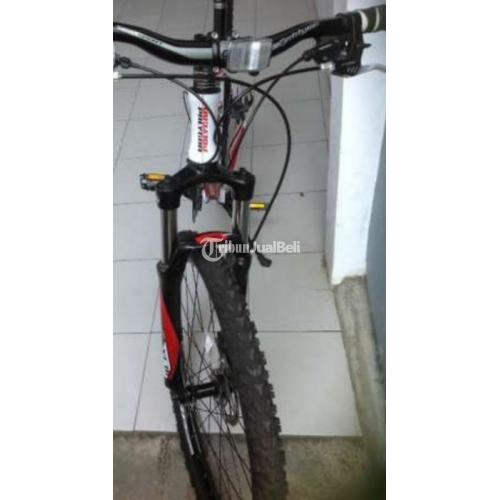 Sepeda Polygon Xtrada 3.0 Second Warna Putih di Banyuwangi Jawa Timur ...