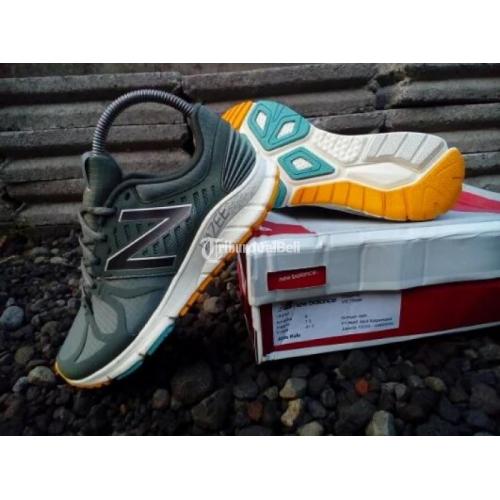 Sepatu Running New Balance Size 41,5 Grey Kondisi BNIB di Jogja ...
