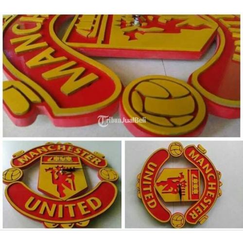 Jam Dinding Kayu Manchester United Motif Timbul Bahan Kayu MDF di ...
