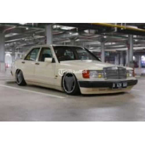 Mobil Kuno Antik Mercedes Benz W201 190E 2.0 1992 Automatic Sliding ...