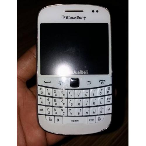 BB BOLD 9930 Warna Putih Batangan Lecet Pemakaian Fungsi Normal Aman di ...