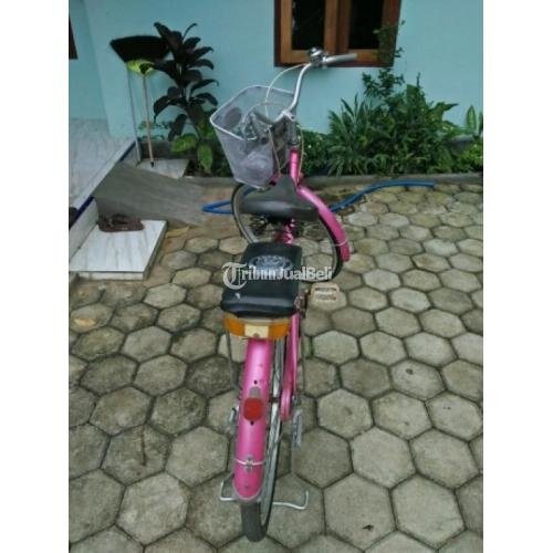 Sepeda Mini Warna pink Second Normal Ada Keranjang Boncengan Murah di ...