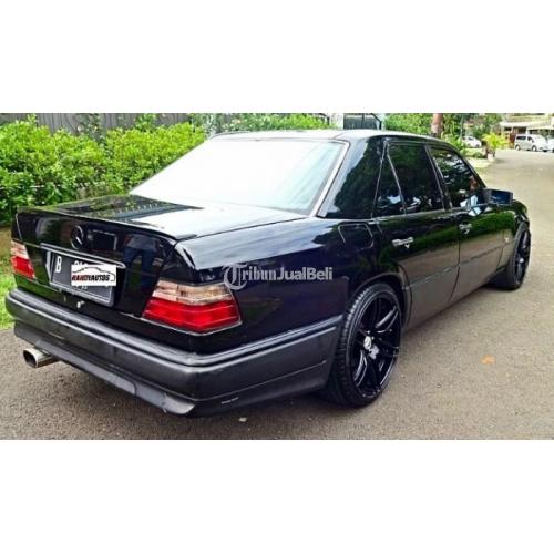 Mercedes Benz Masterpiece Tahun 1996 Manual Orisinil Warna Hitam Mesin ...