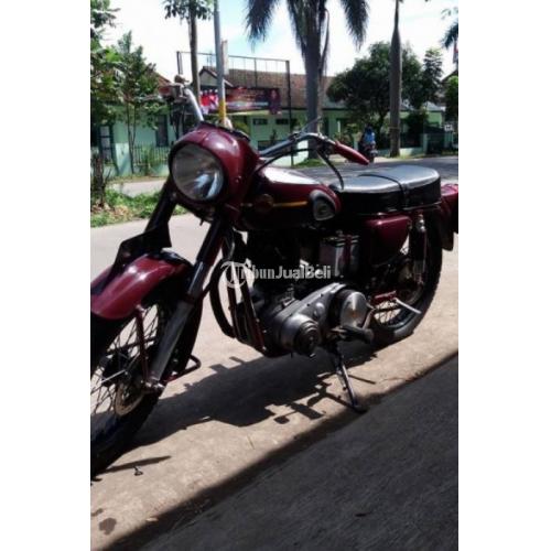 Ariel Red Hunter Tahun 1956 Warna Merah Barang Orisinil Siap Pakai di ...