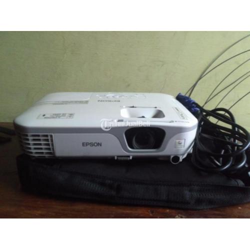 Infocus/Proyektor Epson EBdiX11 XGA 3LCD Mulus Normal Fullset Lengkap di Bandung - Tribun JualBeli