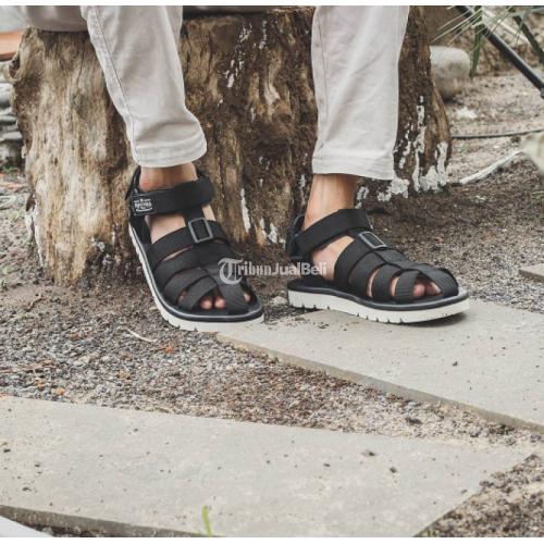Navara Man Woodley Black Sandal di Surabaya - Tribun JualBeli