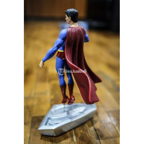 Superman Returns in Flight Statue Mulus Like New Barang Koleksi di ...