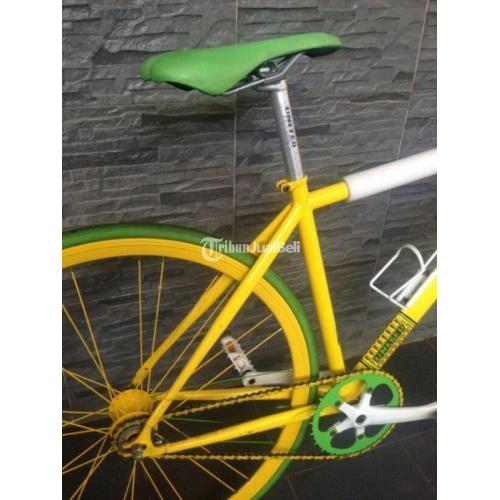 Sepeda Fixie United Soloist 2 Second Warna Hijau Kuning Mulus di ...