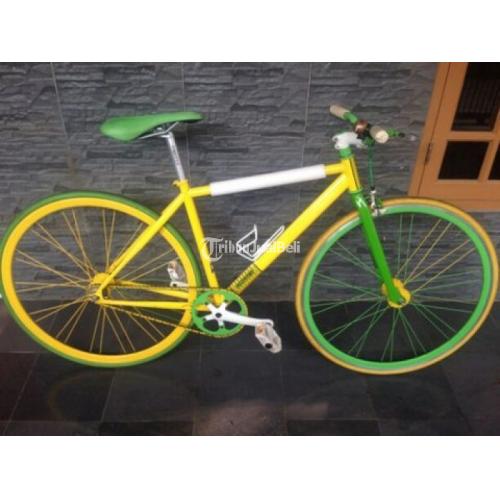 Sepeda Fixie United Soloist 2 Second Warna Hijau Kuning Mulus di ...