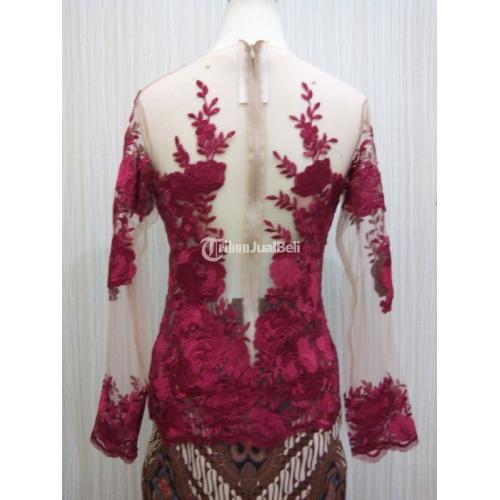Kebaya Wisuda Bunga Maroon by Arcobaleno Bahan Nyaman Dipakai di Solo ...