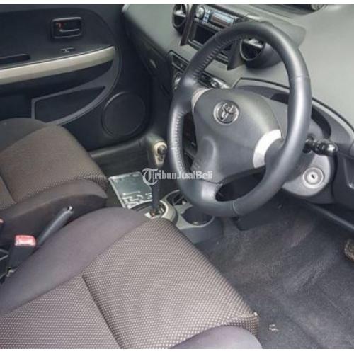 Mobil City Car Seken Toyota IST 2003 AT Interior Ori Pajak Panjang di ...