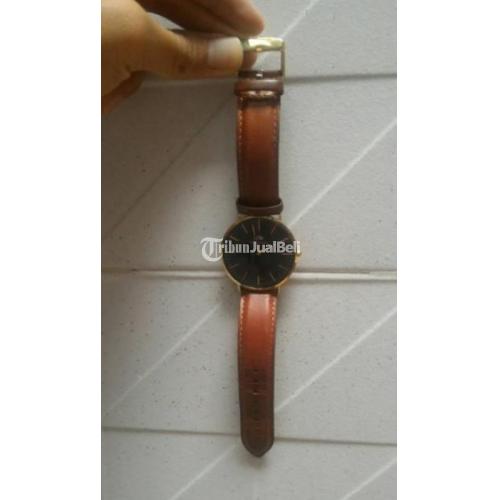 Jam daniel wallington Classic B40R5 98% Mulus Hanya Minus Pemakaian Ada ...