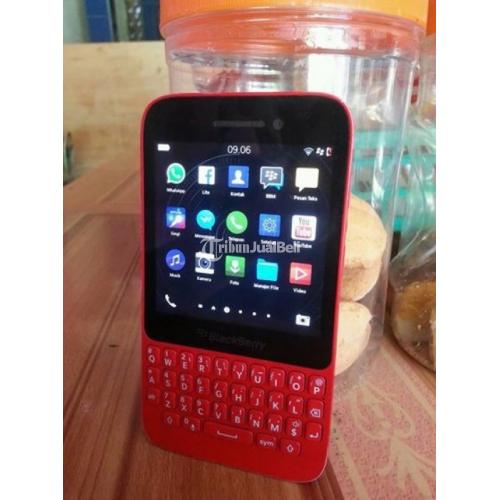Handphone Blackberry Q5 Qwerty Bekas Ram 2GB Normal No Minus Murah di ...