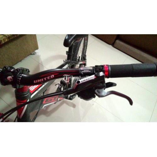 Sepeda Gunung Downhill Rakitan Kondisi Bekas Normal Siap Pakai Murah di ...