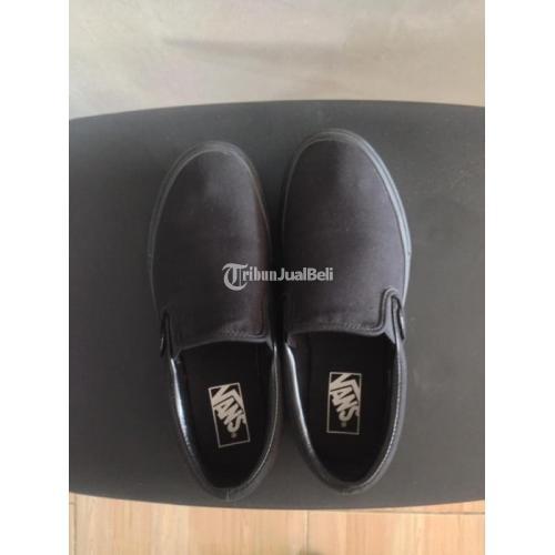 Sepatu Vans Slip On All Black Bekas Original Like New No Box Harga ...
