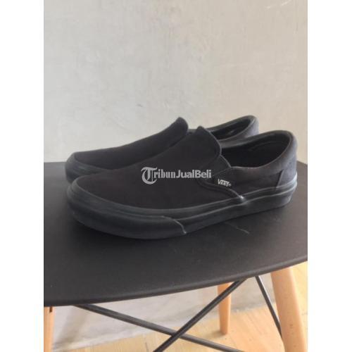 Sepatu Vans Slip On All Black Bekas Original Like New No Box Harga ...