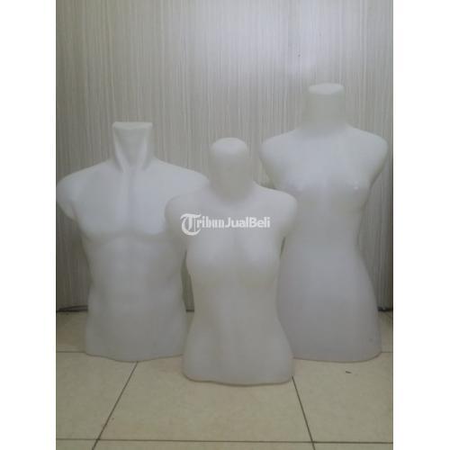 Patung Display Perlengkapan Toko Manekin Setengah Badan Cowok di Solo ...