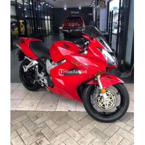 Moge Bekas Honda VFR 800 Full Paper Plat D Single Seat Original di ...