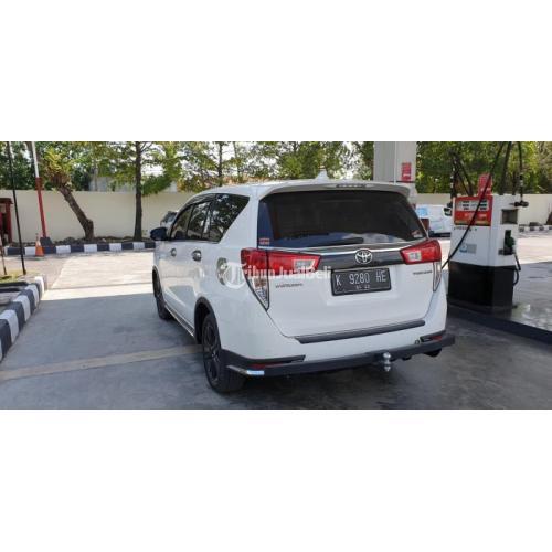 Toyota Innova Reborn Venturer Bensin Matic Tahun 2017 Warna Putih ...