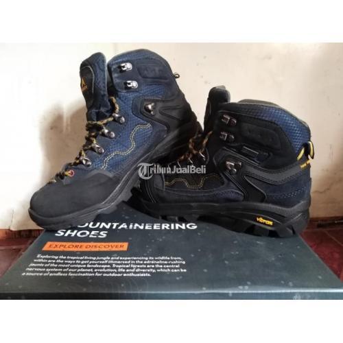 Sepatu Gunung Eiger Pollock OL Shoes Bekas Warna Biru Navy Size 39 di ...