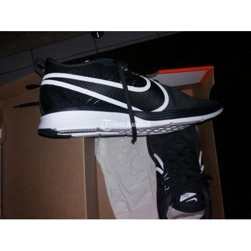 Nike Zoom Strike 2 Sepatu Lari Baru no 43 Warna Hitam di Semarang ...