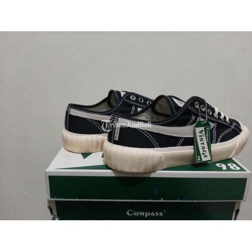 Sepatu Compass Vintage Low BW Size 40 BNIB Double Box Harga Murah di ...