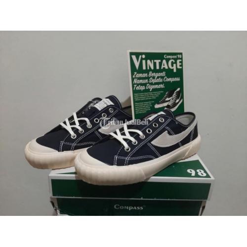 Sepatu Compass Vintage Low BW Size 40 BNIB Double Box Harga Murah di ...