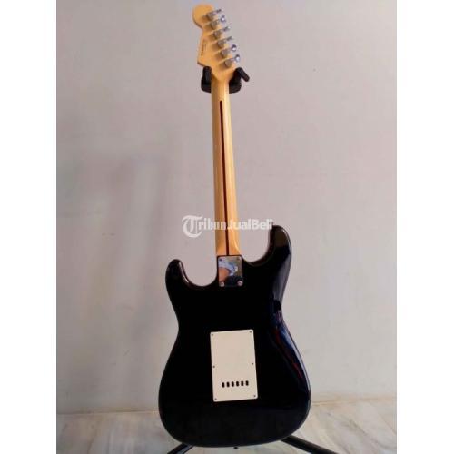 Gitar Listrik Fender Stratocaster Hitam Putih Barang Baru Harga Murah ...