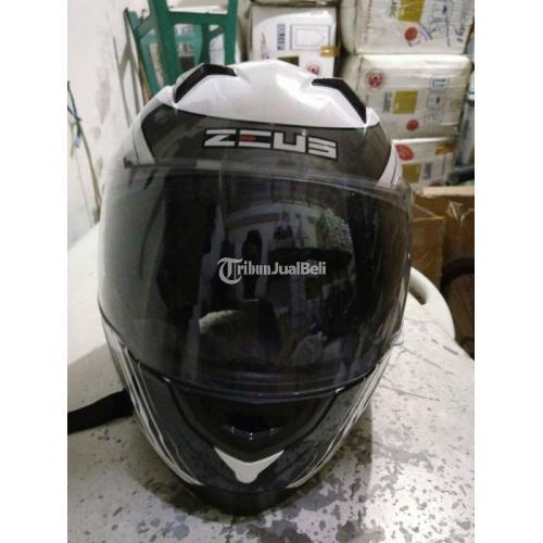 Helm Zeus 811 Bekas Mulus Normal Jarang Pakai Harga Murah di Yogyakarta ...