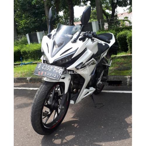 Honda CBR 150 Facelift 2016 Warna Putih Bodi Mulus KM Rendah Surat ...