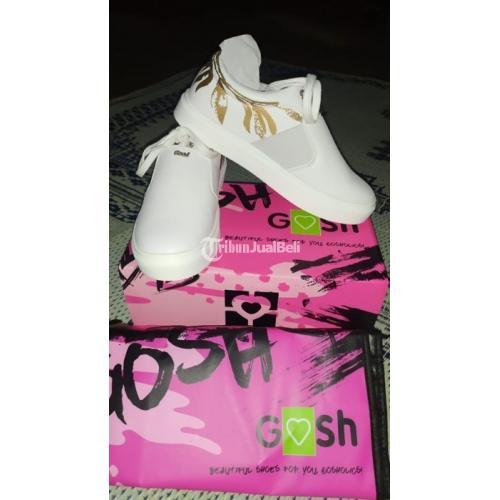 Sepatu Gosh Masih Baru Size 39 Ada Dusnya Harga Lebih Murah dari Toko ...