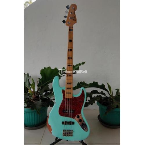 Fender Bass Jazz Custom Warna Biru Bekas Bagus Mulus Siap Main di ...