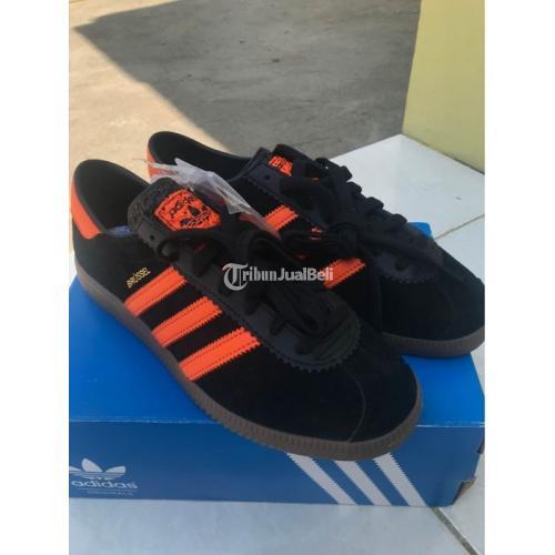 Sepatu Adidas City Series Kondisi Baru Harga Rp 1,8 Juta Original ...
