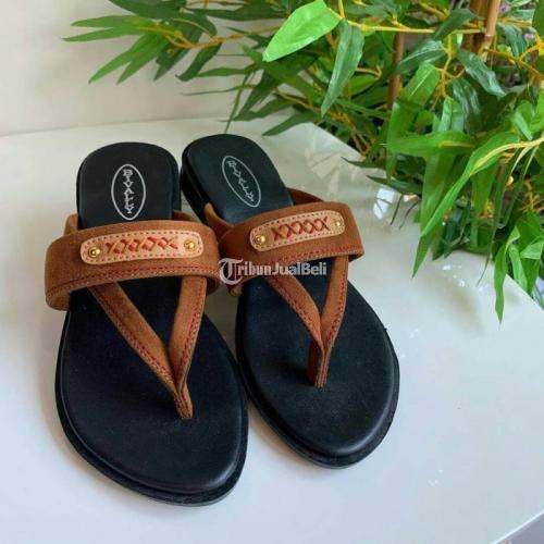 Sandal Wanita Bahan PVC Leather Nyaman Dipakai Banyak Pilihannya Ready ...