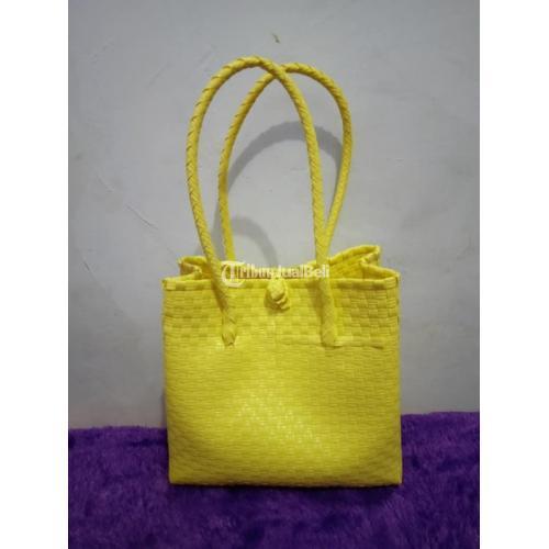 Kerajinan Tas Anyaman Modern Ready Banyak Pilihan Warna di Makassar ...