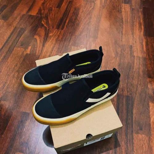 Sepatu Ventela Slip On Armor Cream Original Size 37di43 Nyaman Dipakai ...