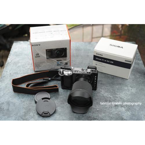 Kamera Sony A6000 Grey Lensa Sigma 16mm F1.4 Bekas Fullset Nego di ...