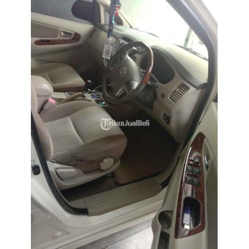 Mobil Toyota Kijang Innova v 2014 Silver Seken Siap Pakai di Tangerang ...
